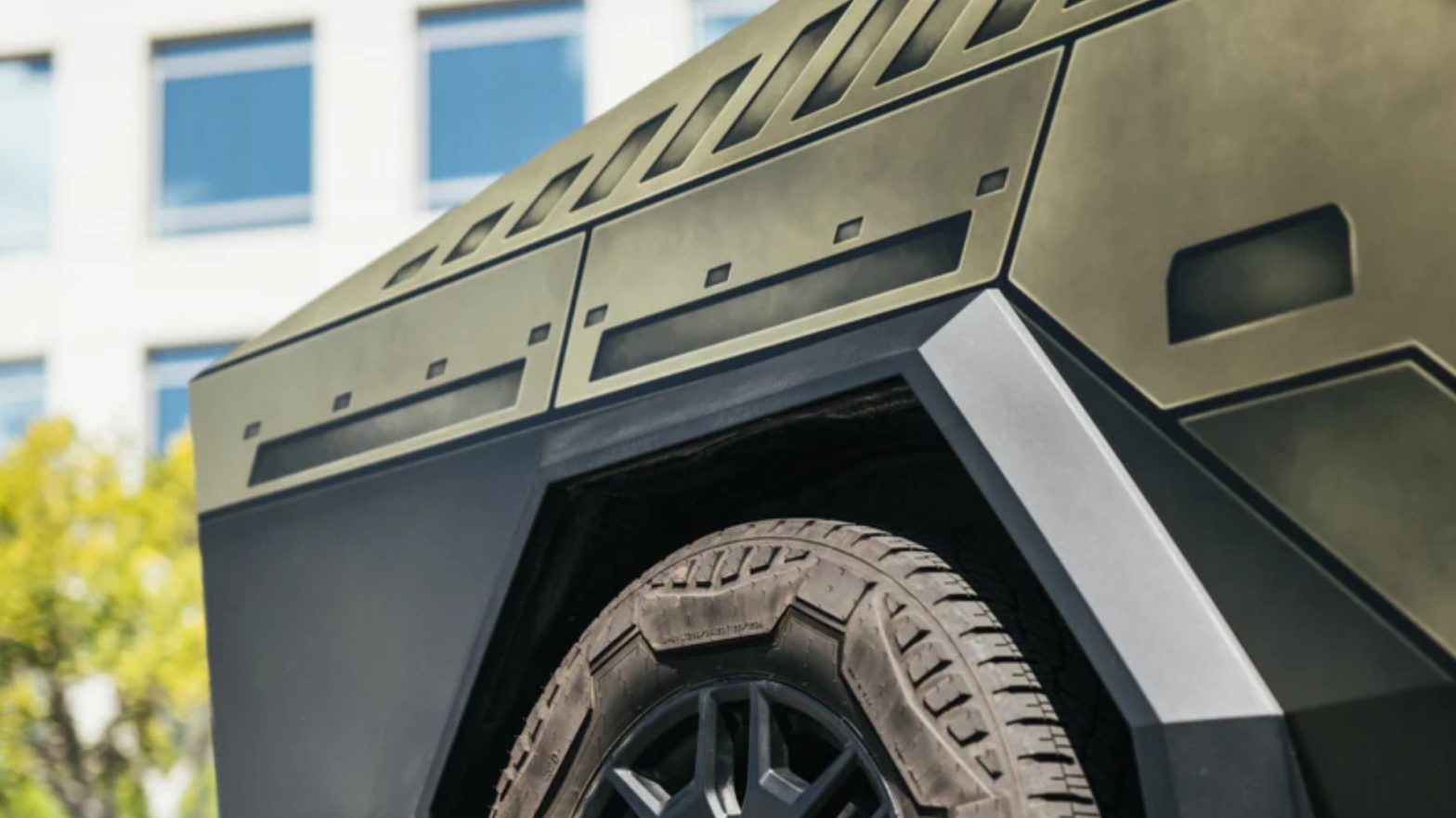 Halo’s iconic Razorback comes to life with this Tesla Cybertruck wrap ...