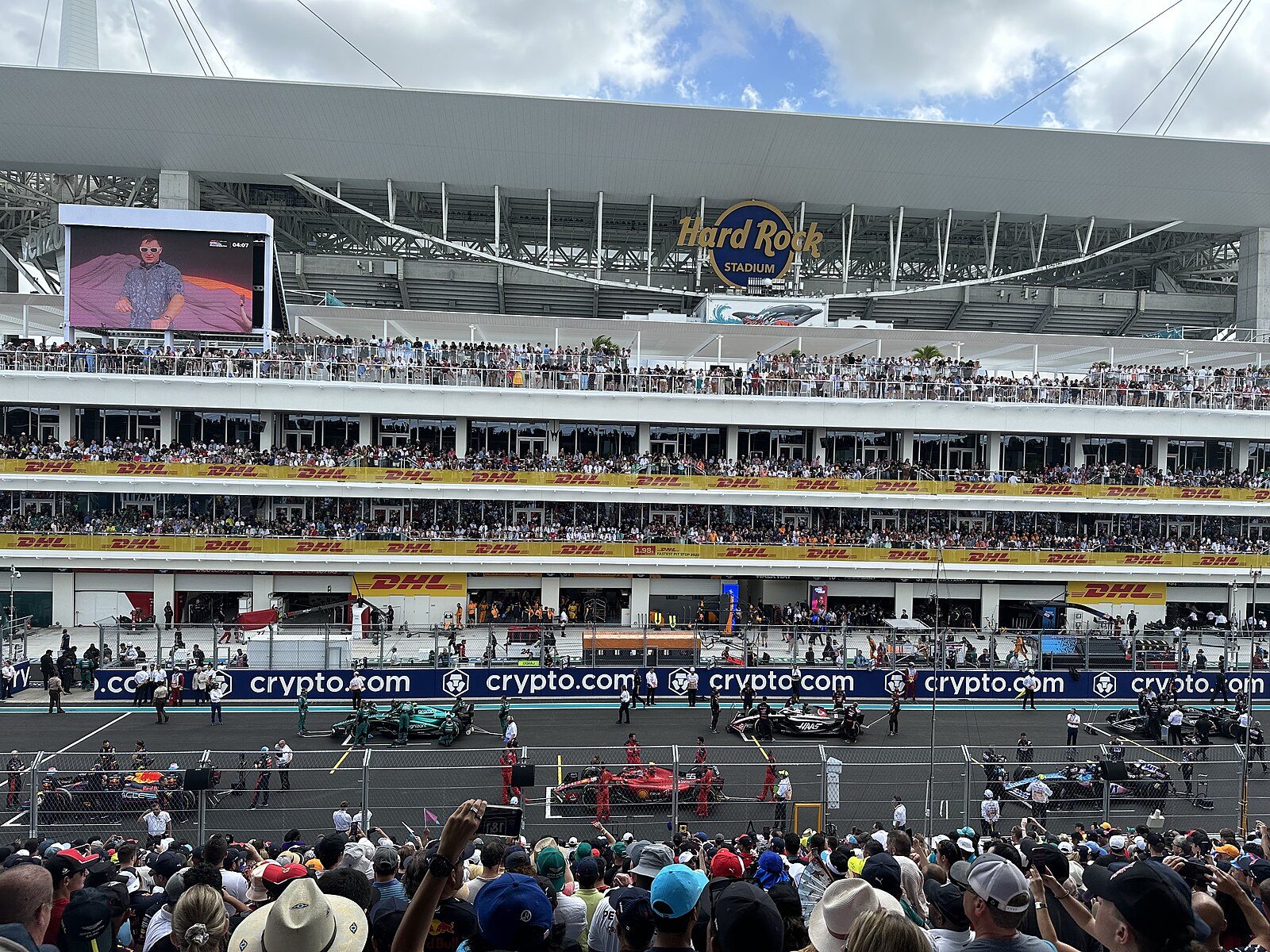 Who are the favorites for the F1 Miami Grand Prix?