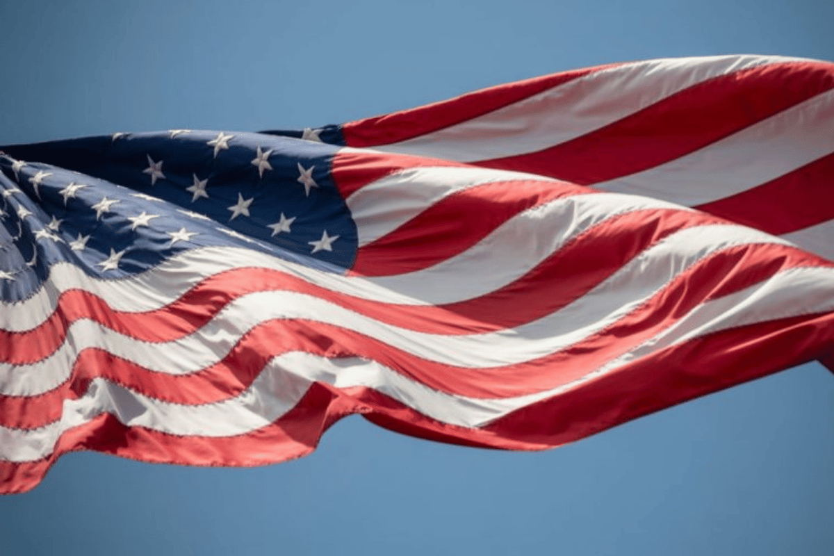 Senator Brian Schatz eyes sports prop regulation legislation